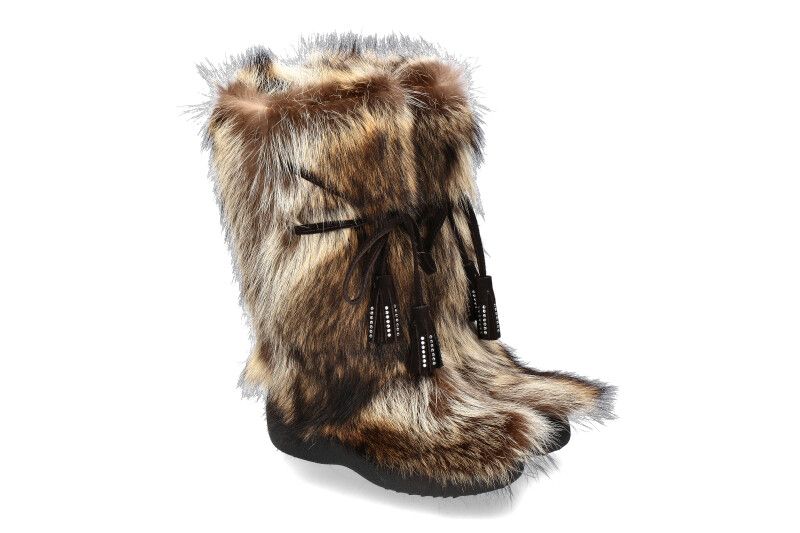 Fur boots for her » Warm feet at icy temperatures
